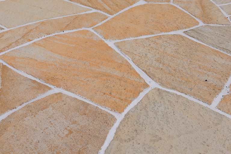 【ローラーストーン】施工現場で徹底的に調査したからわかった、人気の理由 | wanipost